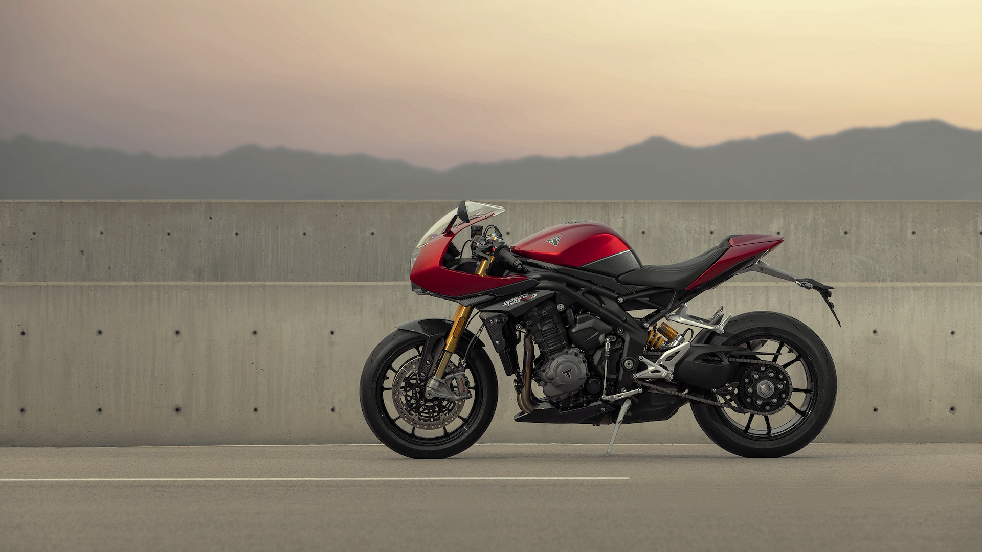 New Triumph Speed Triple RR unveiled | Autotrader
