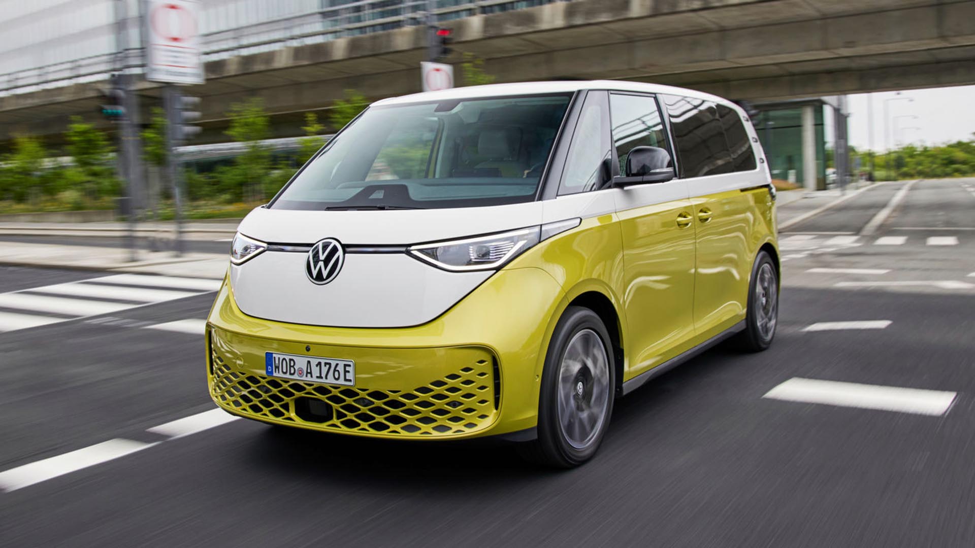 Volkswagen ID Buzz Review & Prices 2023 | AutoTrader UK