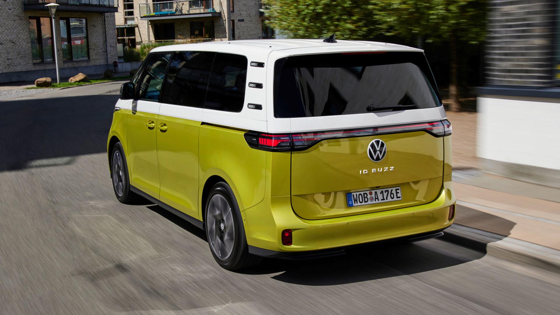 Volkswagen ID Buzz Review & Prices 2023 | AutoTrader UK