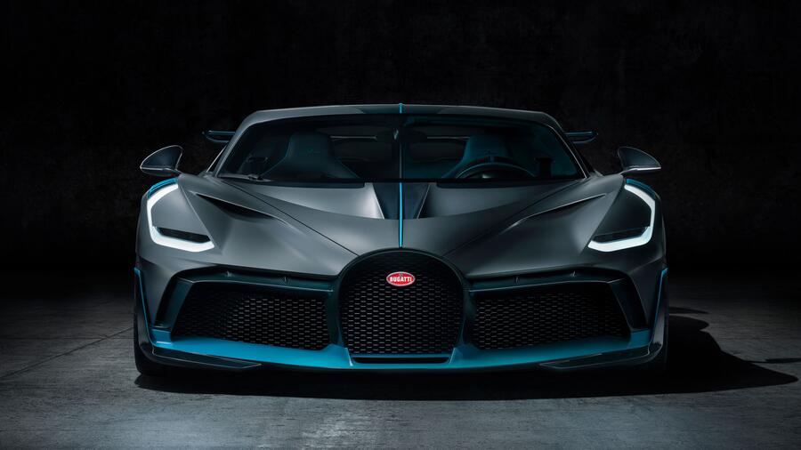 Bugatti's new £4.5 million hypercar. The Divo | Auto Trader UK