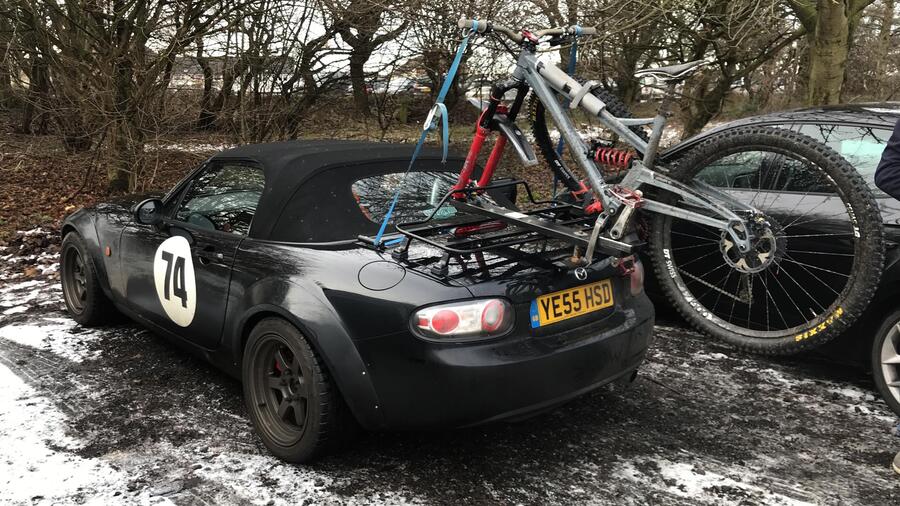 How to transport your bike on your car | Auto Trader UK