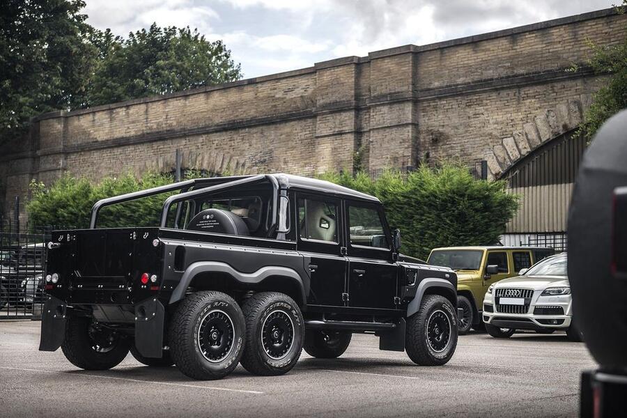 Land Rover 6x6: Surviving the Zombie Apocalypse | Auto Trader UK