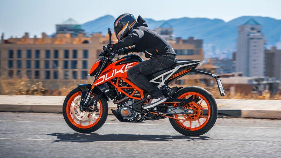 Top 10 best motorbikes for beginners | Auto Trader UK