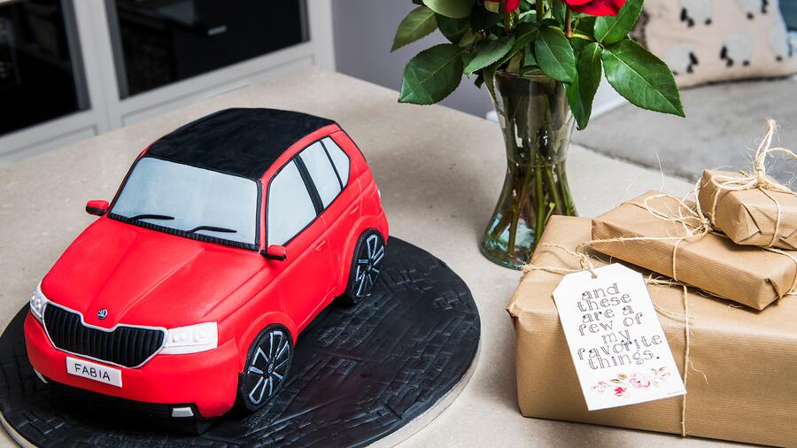 Bake Off winner Candice recreates Skoda Fabia cake | Auto Trader UK
