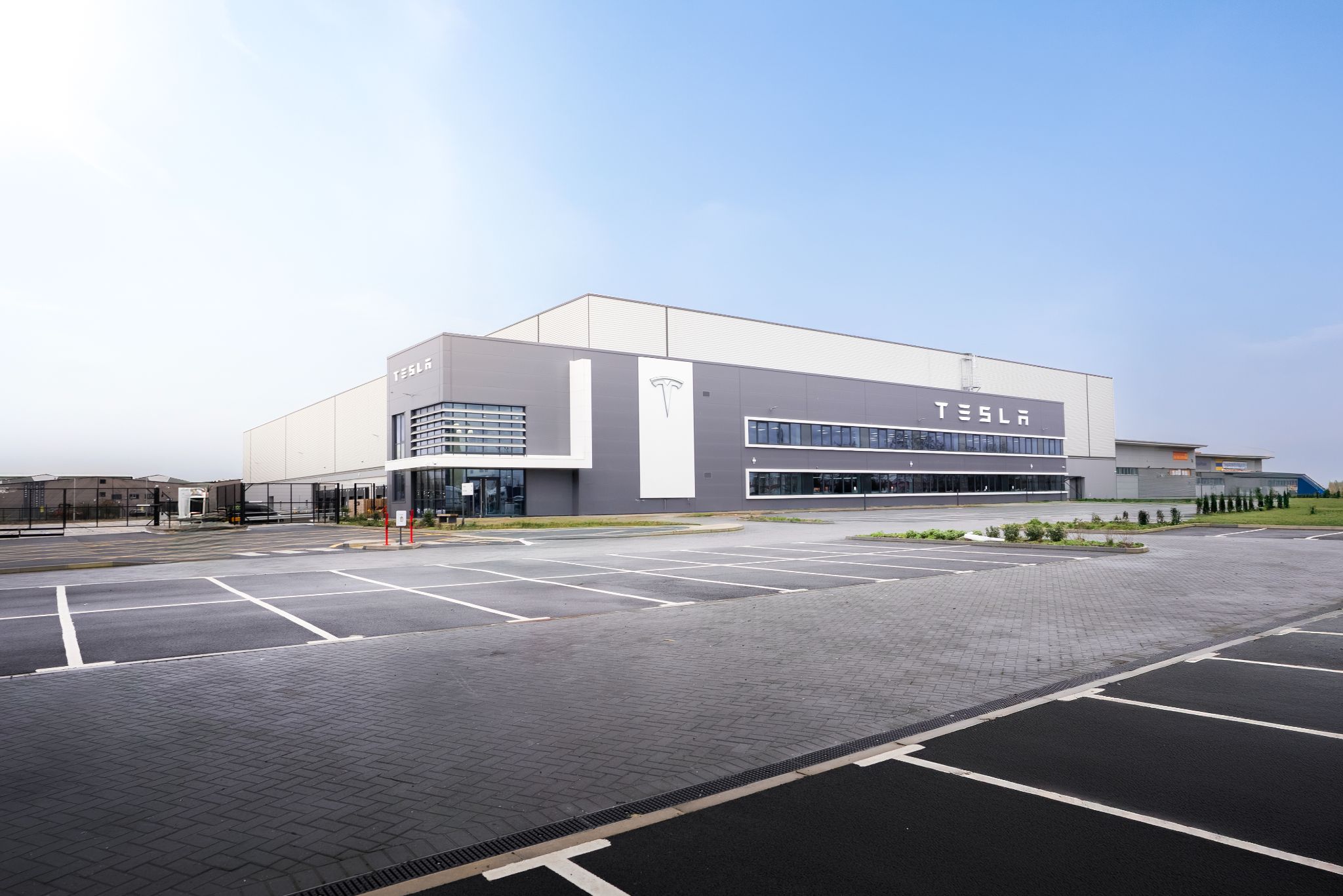 Tesla Manchester Trafford Park | Car dealership in Manchester | Autotrader