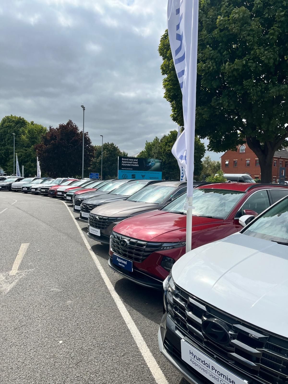 Read Hyundai Burton | Car dealership in Burton-On-Trent | Autotrader