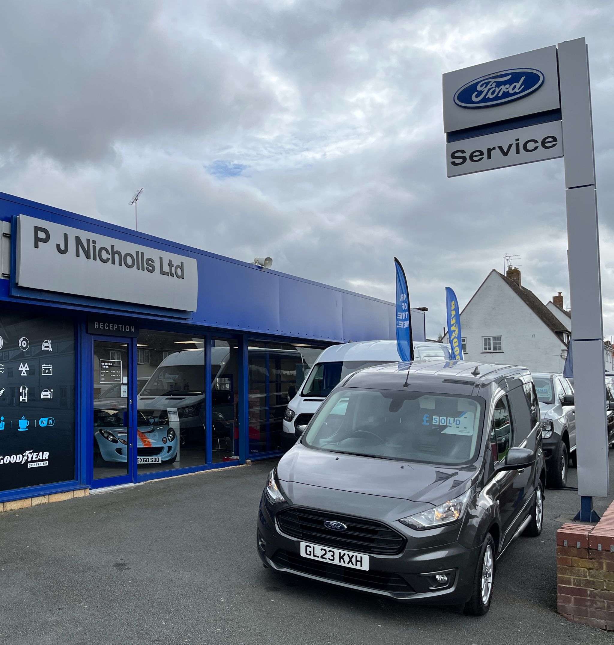 P J Nicholls Ltd Tewkesbury | Car dealership in Tewkesbury | Autotrader