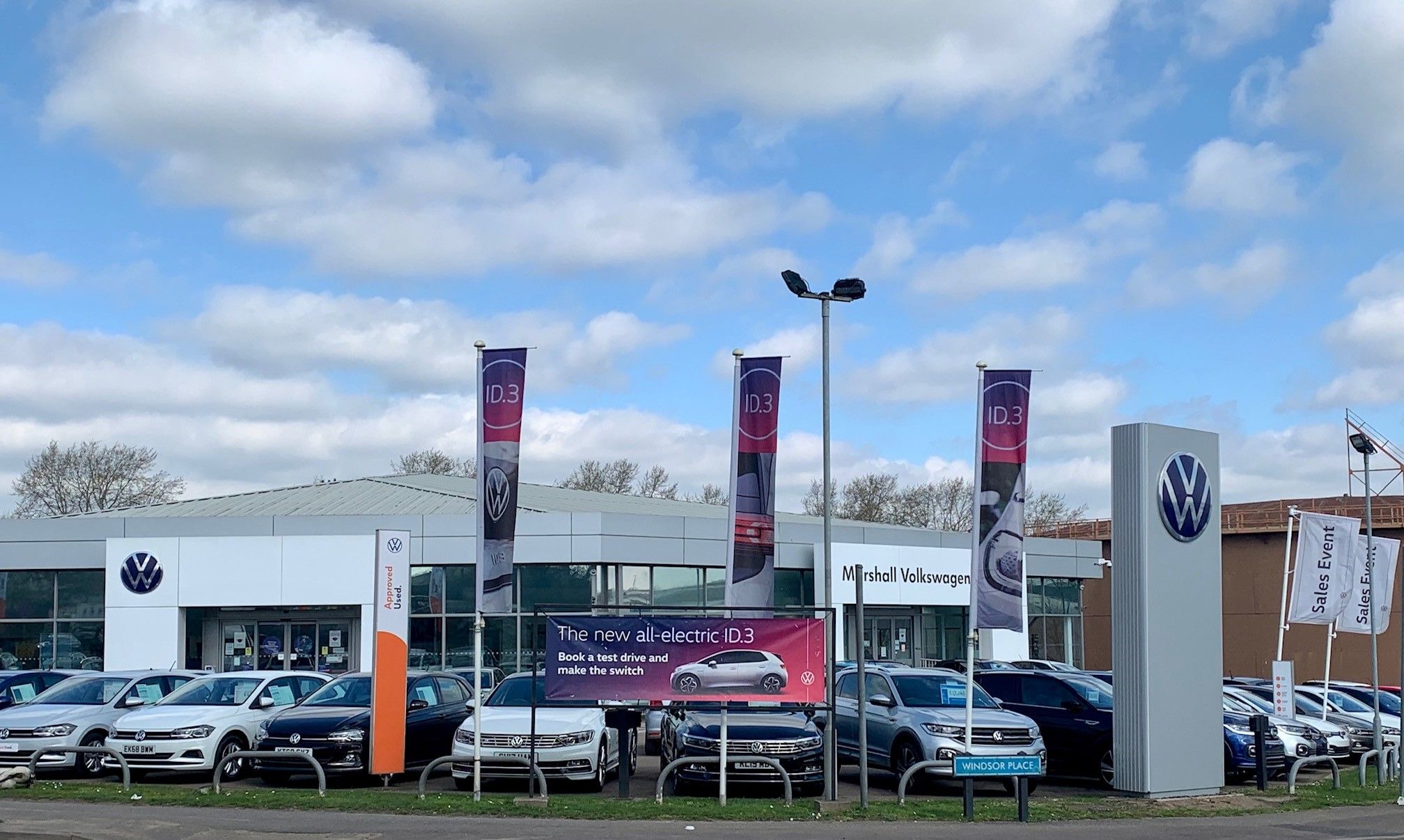 Marshall Volkswagen Harlow | Car dealership in Harlow | AutoTrader
