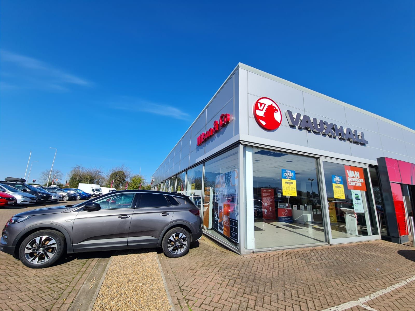 Drayton Motors Grimsby | Car dealership in Grimsby | Autotrader