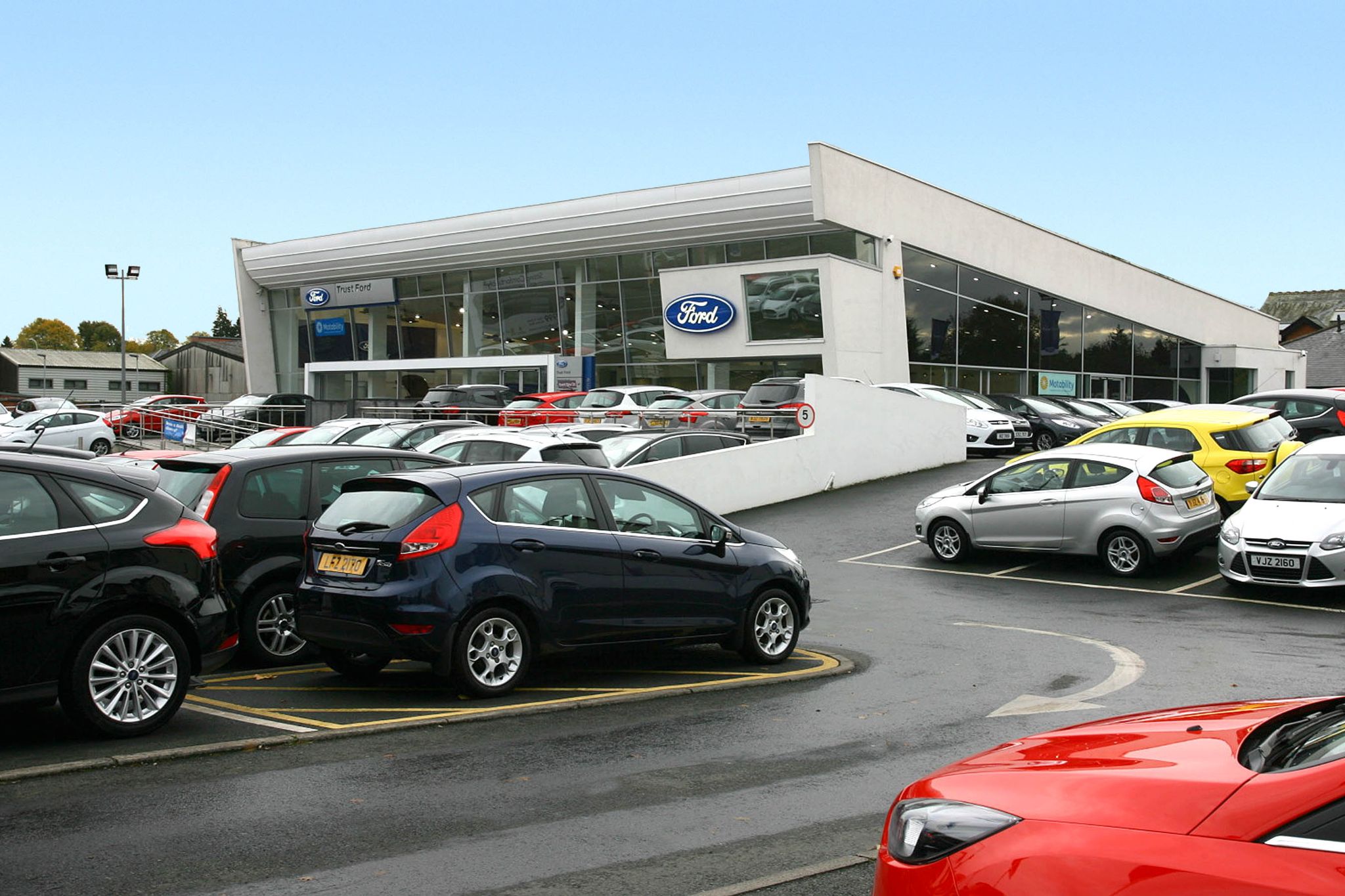 Trust Ford Belfast (Newtownards Road) | Car dealership in Belfast ...