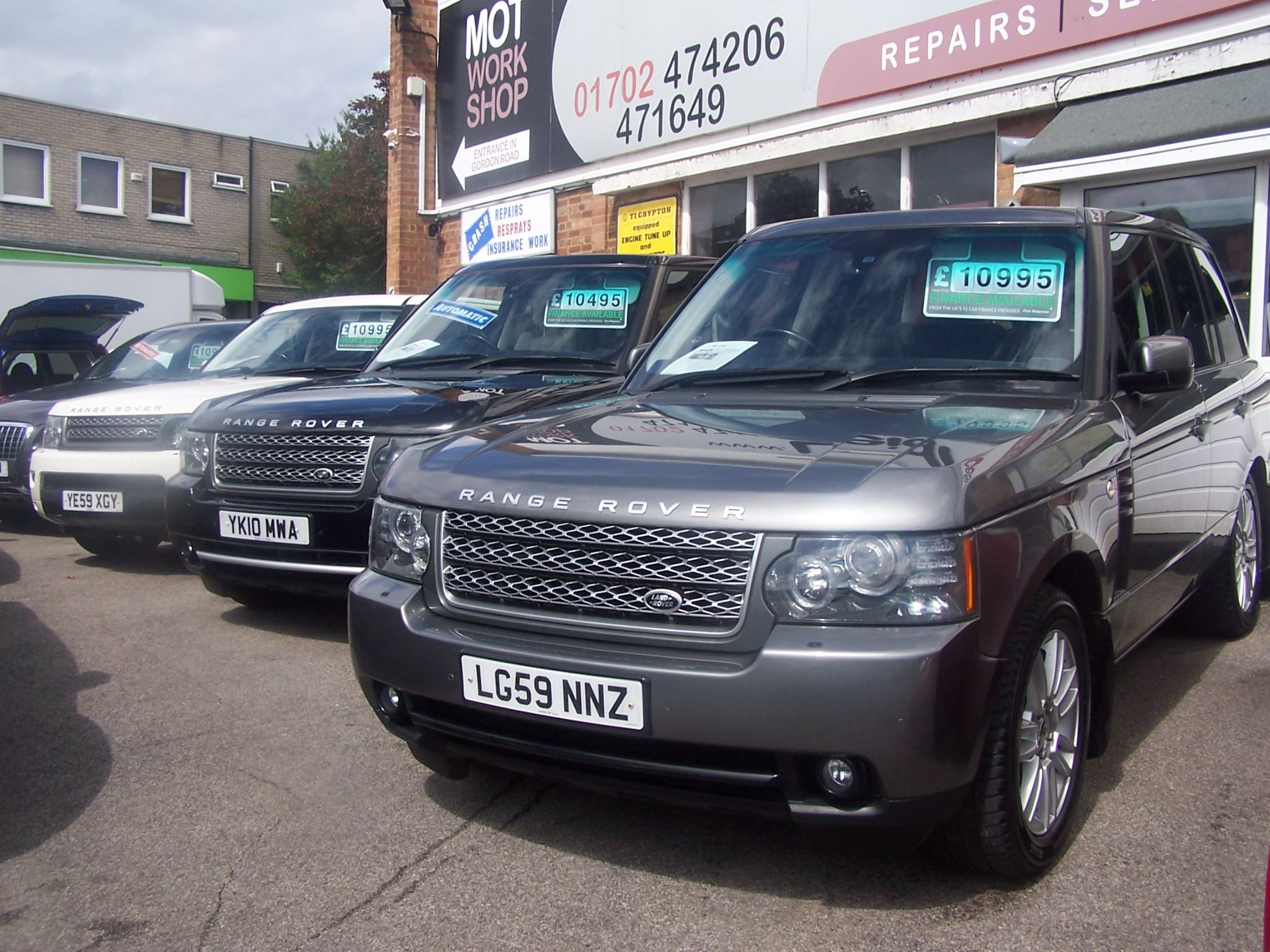 Leigh Service Station Ltd | Car dealership in Leigh On Sea | AutoTrader