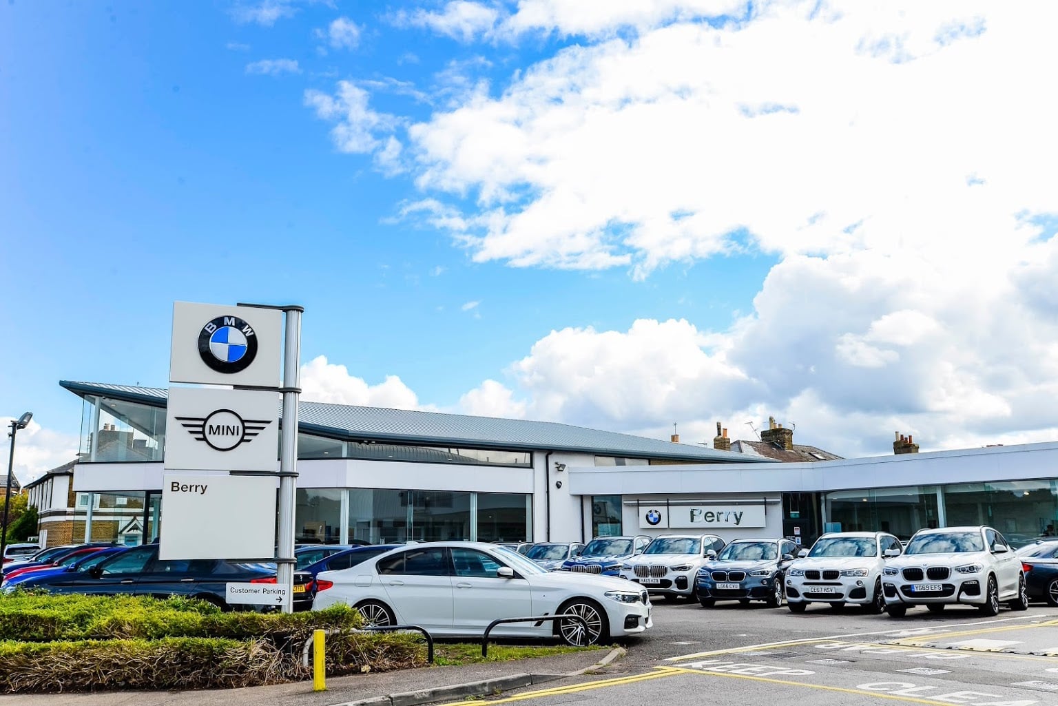 Berry Thames Ditton BMW | Car dealership in Surbiton | Autotrader