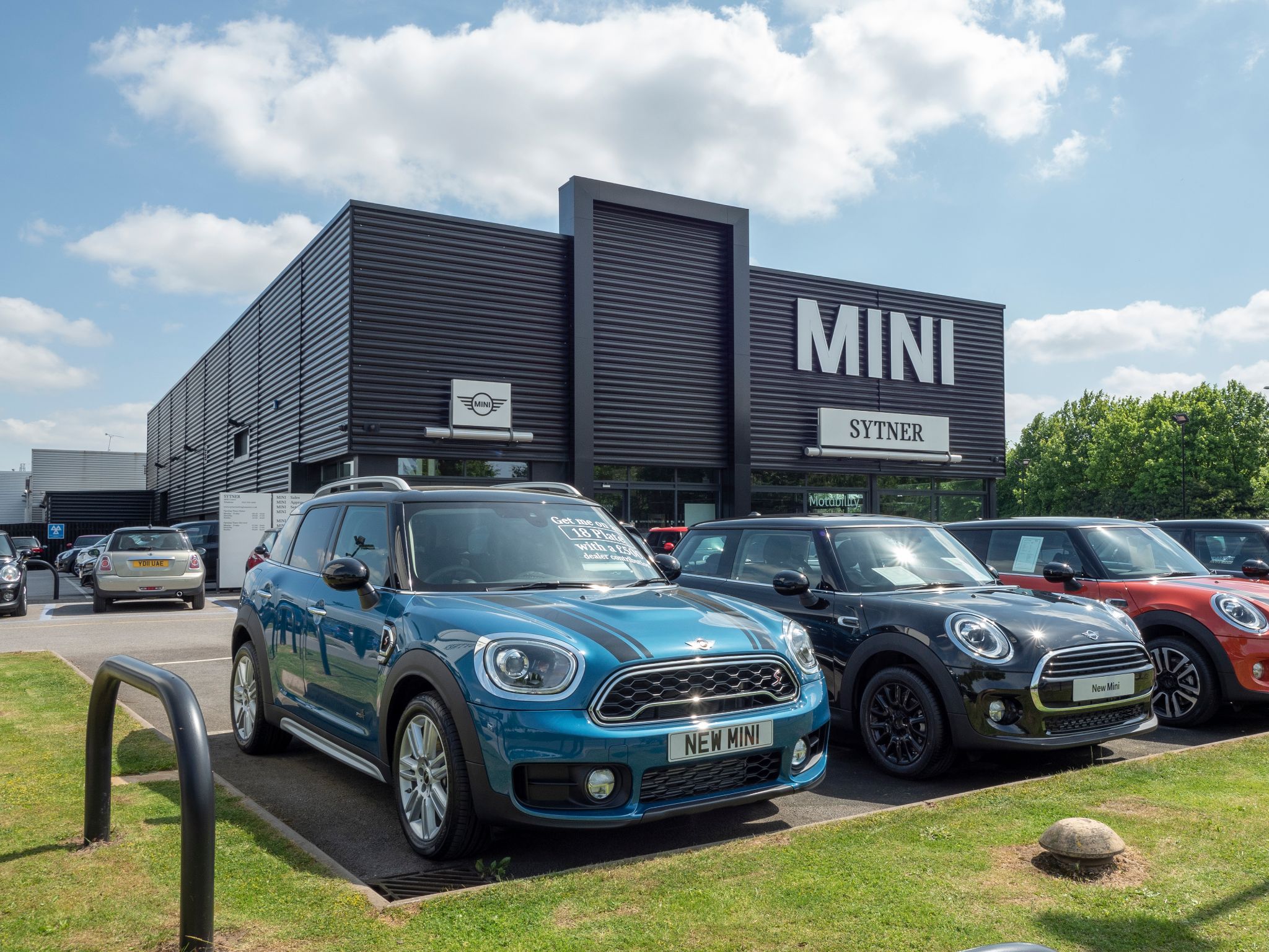 Sytner Nottingham MINI | Car dealership in Nottingham | Autotrader
