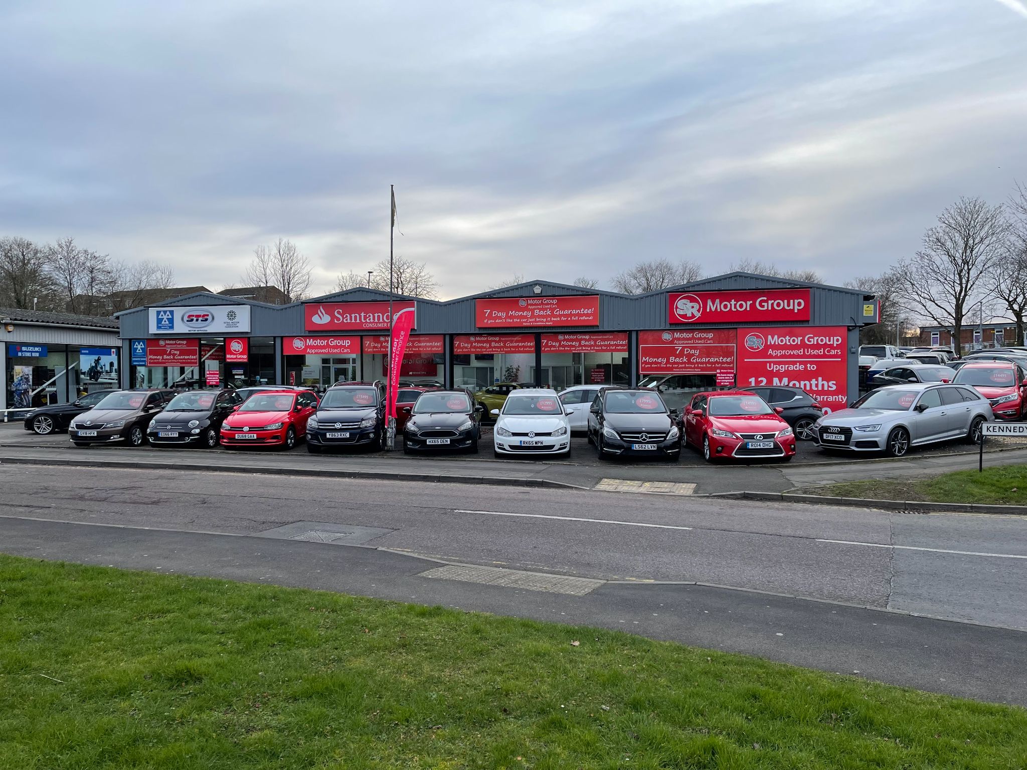 SR Motors | Car dealership in Swindon | Autotrader