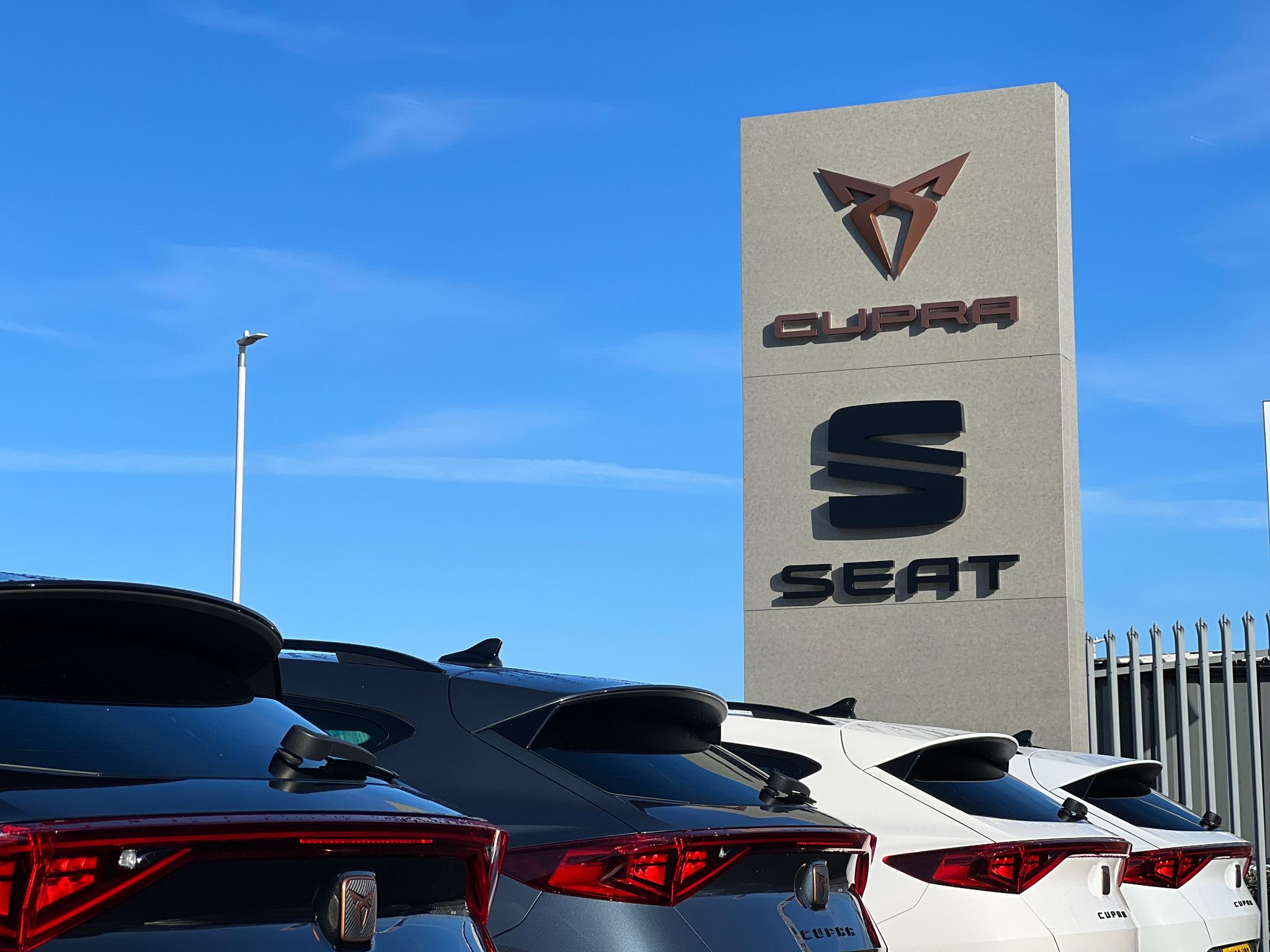 Caffyns Seat Tunbridge Wells | Car dealership in Tunbridge Wells ...