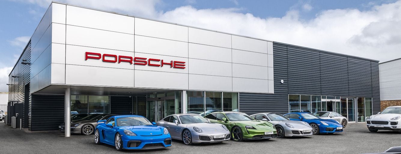 Porsche Service Centre Brooklands | Car dealership in West Byfleet ...