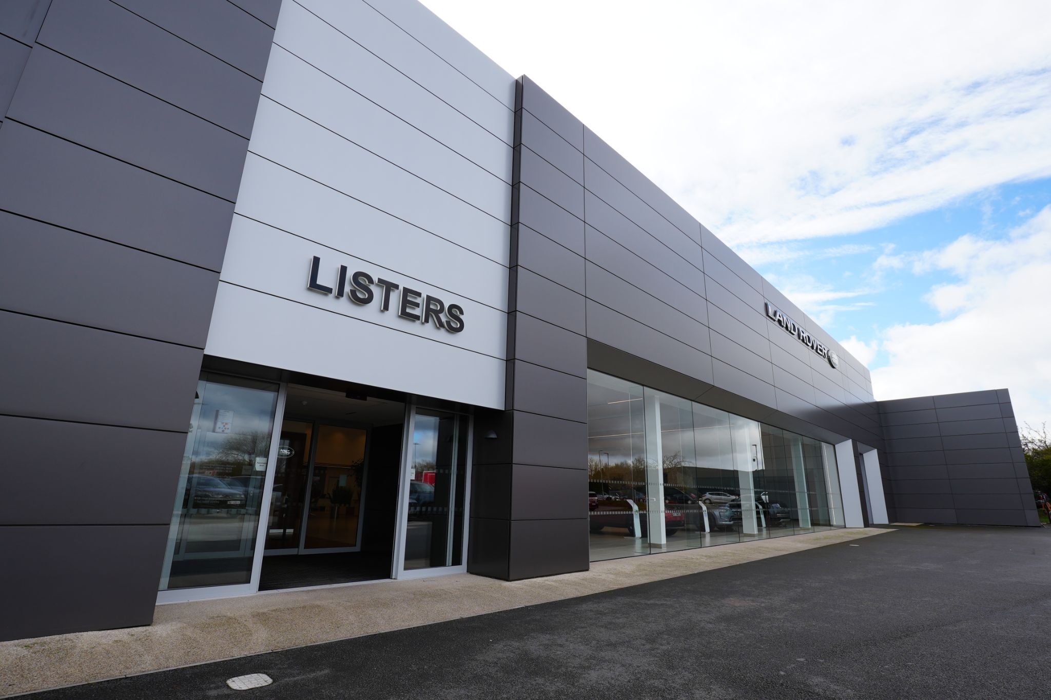 Listers Land Rover Hereford | Car dealership in Hereford | Autotrader