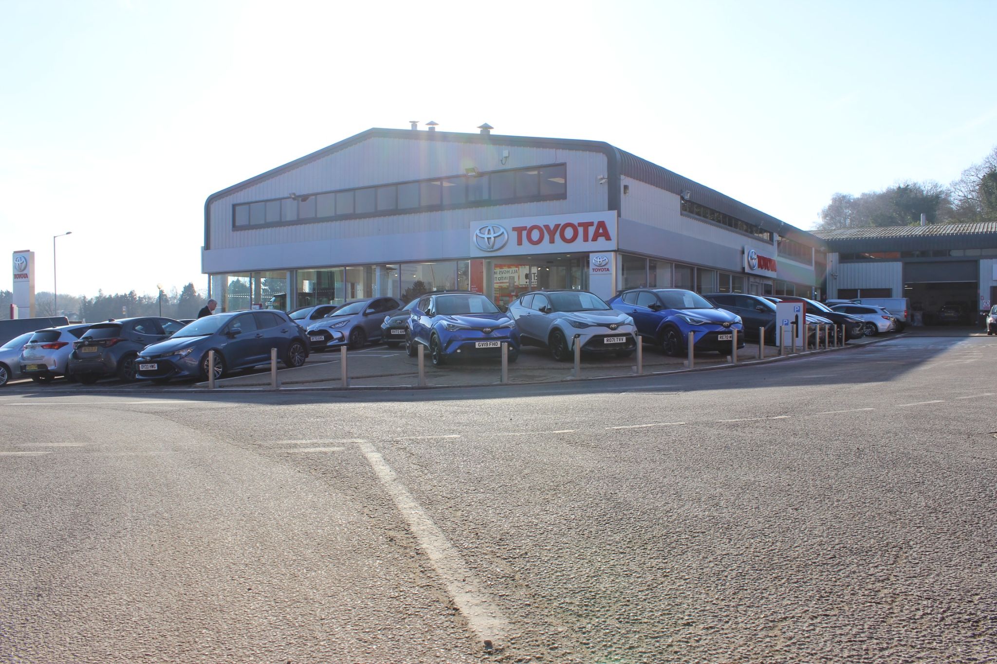 Jemca Toyota Bracknell | Car dealership in Bracknell | AutoTrader