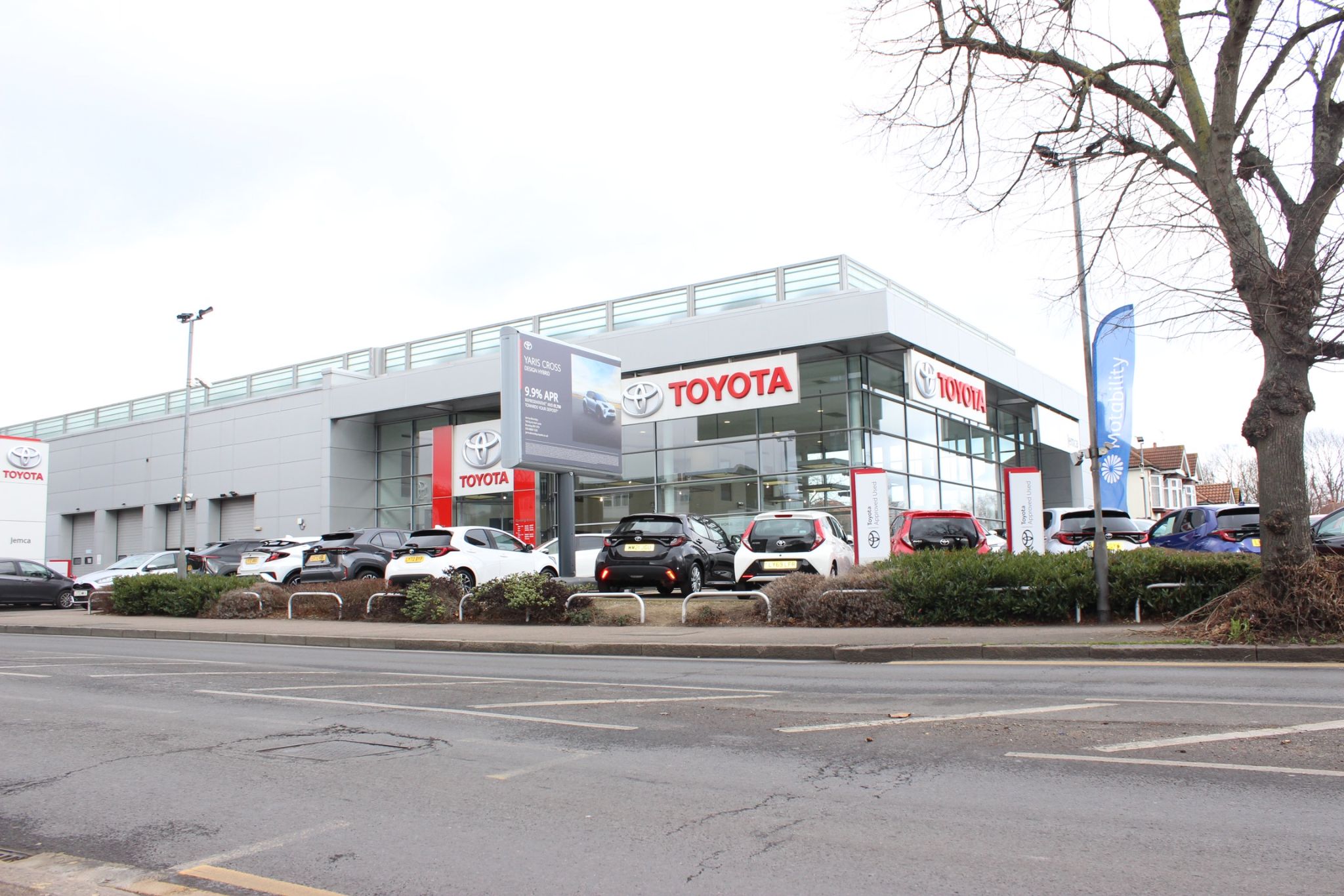 Jemca Toyota Bromley | Car dealership in Bromley | AutoTrader