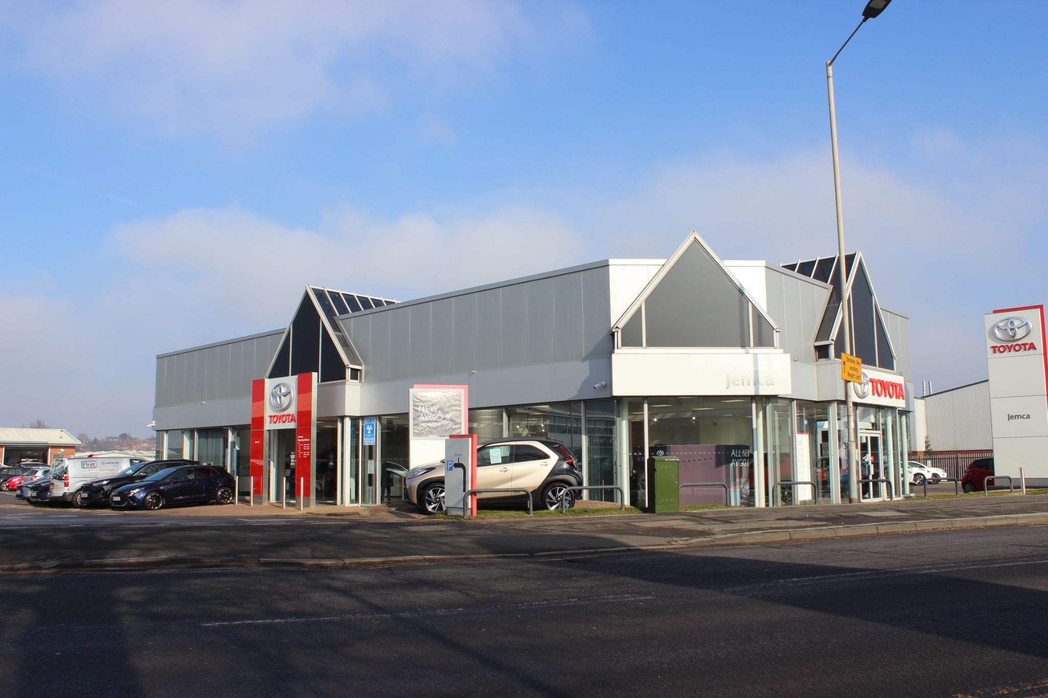 Jemca Toyota Reading | Car dealership in Reading | AutoTrader