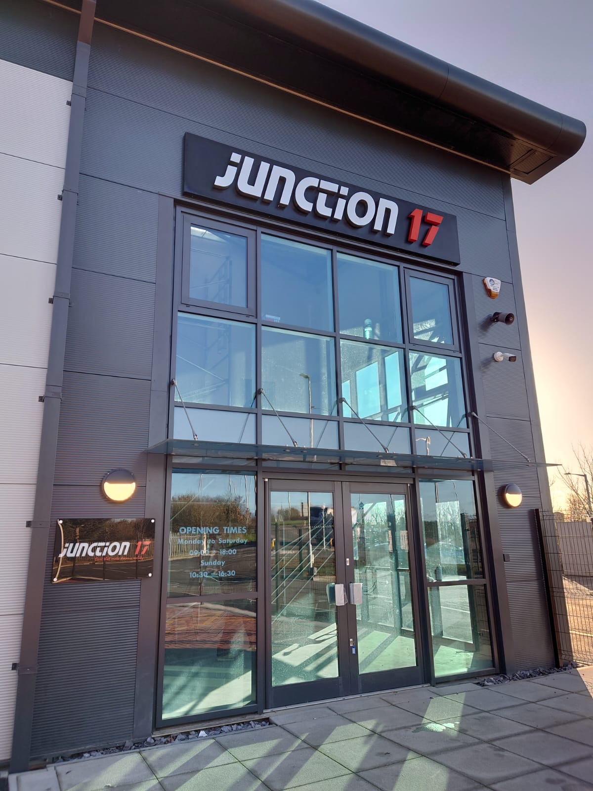 Junction 17 Cars (Rugby) | Car dealership in Rugby | Autotrader