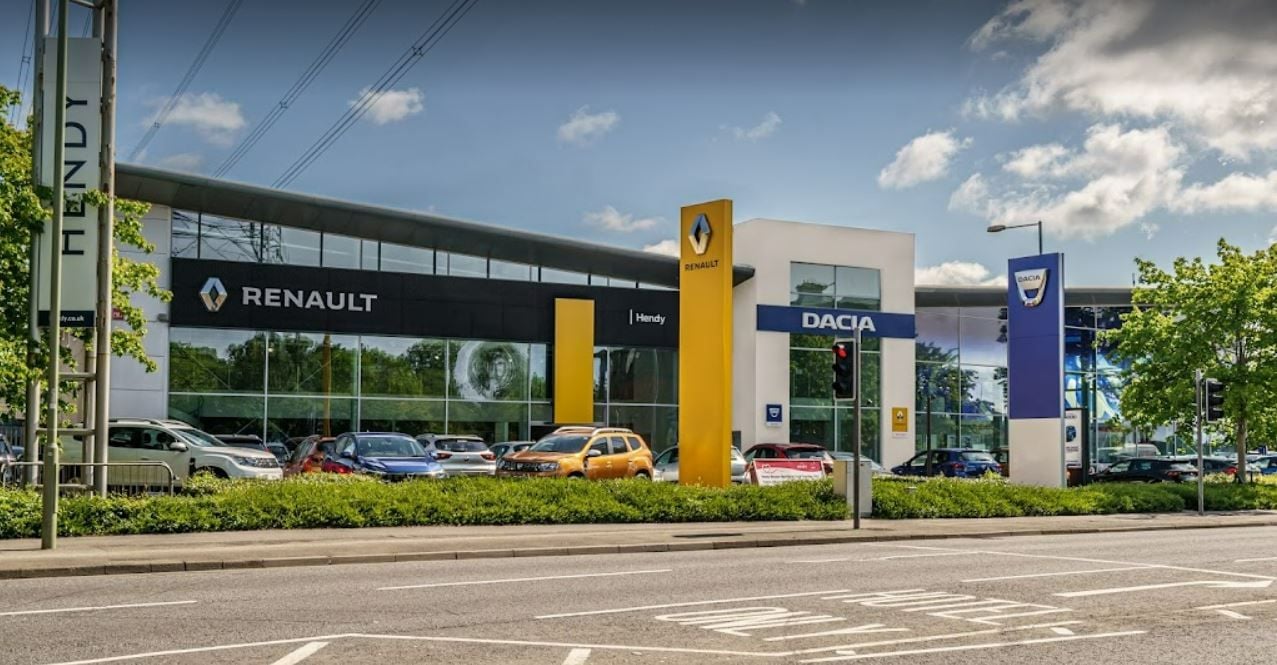 Hendy Renault Southampton / Hendy Dacia Southampton | Car dealership in ...