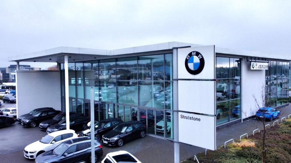 Stratstone Bmw Leeds | Car dealership in Leeds | AutoTrader