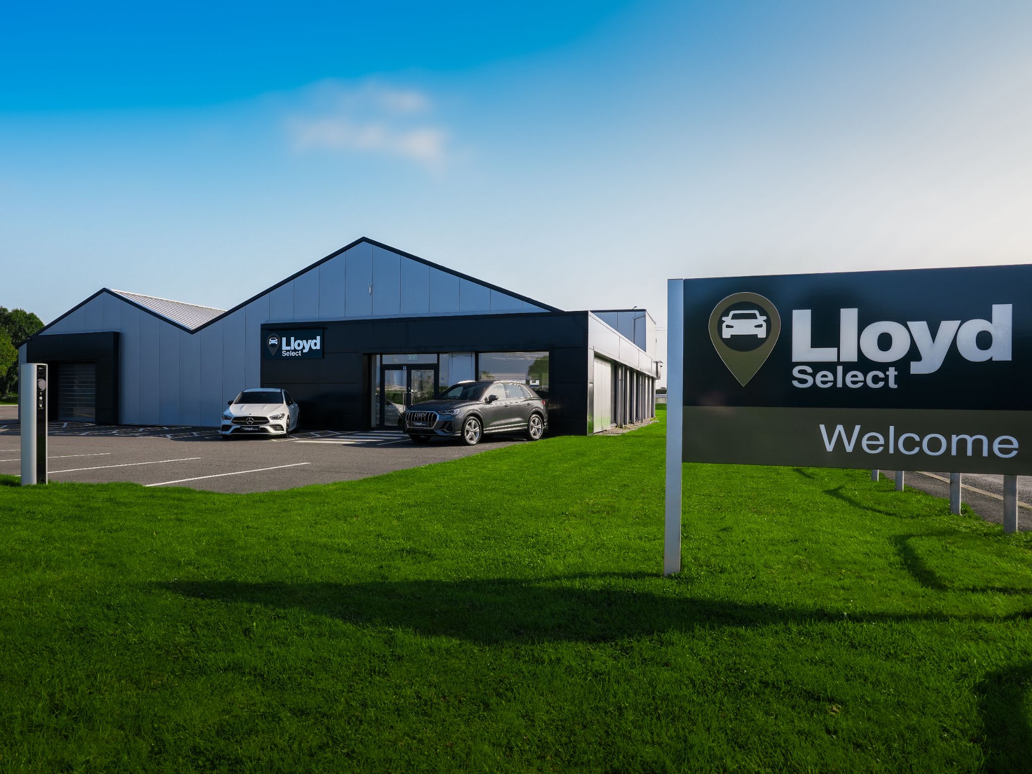 Lloyd Select Blackpool | Car dealership in Blackpool | Autotrader