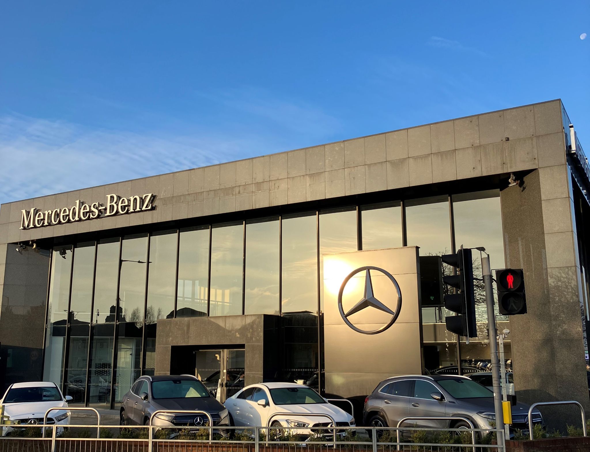 Vertu Mercedes Slough | Car dealership in Slough | Autotrader