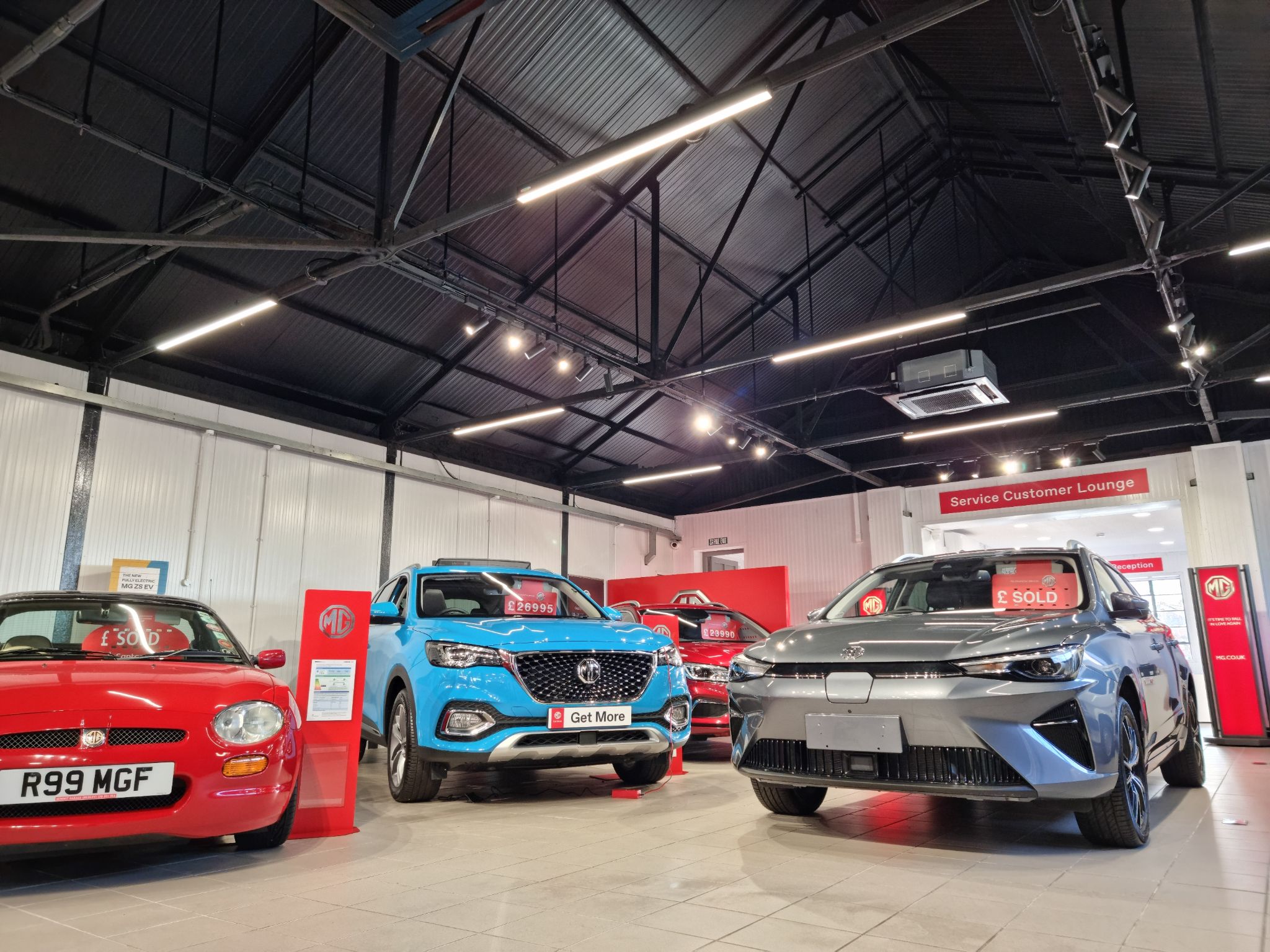 Summit Garage | Car dealership in Dudley | Autotrader