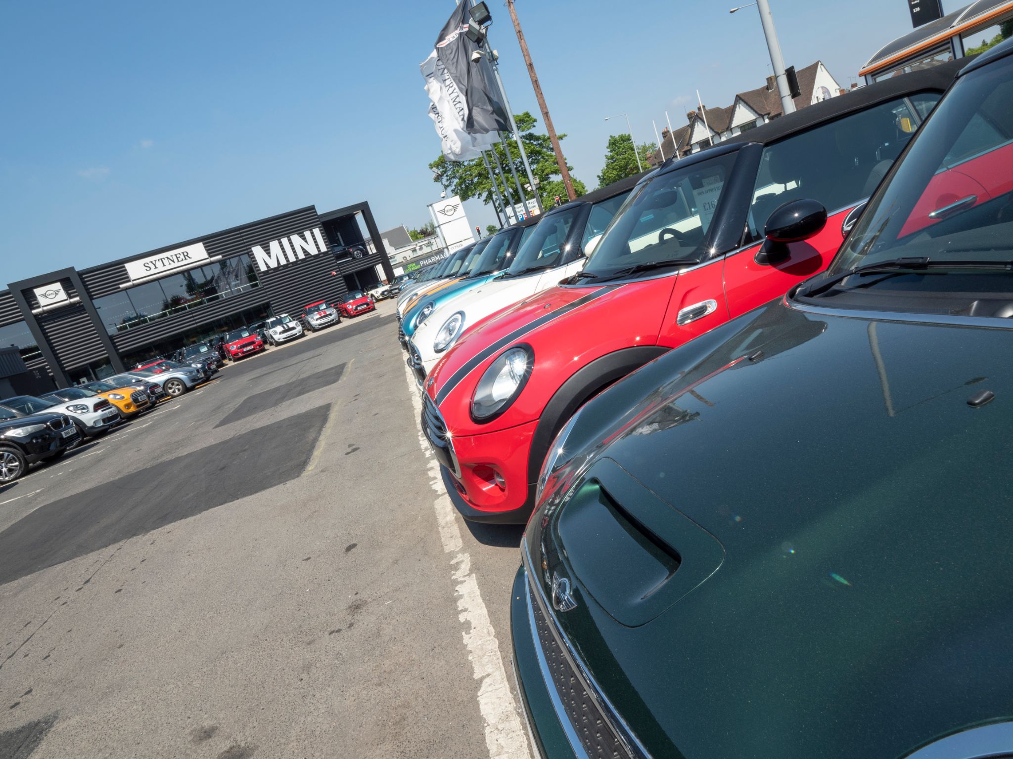 Sytner Oldbury MINI | Car dealership in Oldbury | Autotrader