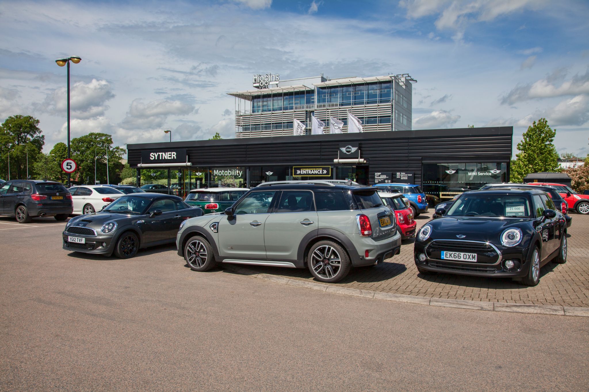 Sytner Chigwell MINI | Car dealership in Loughton | Autotrader