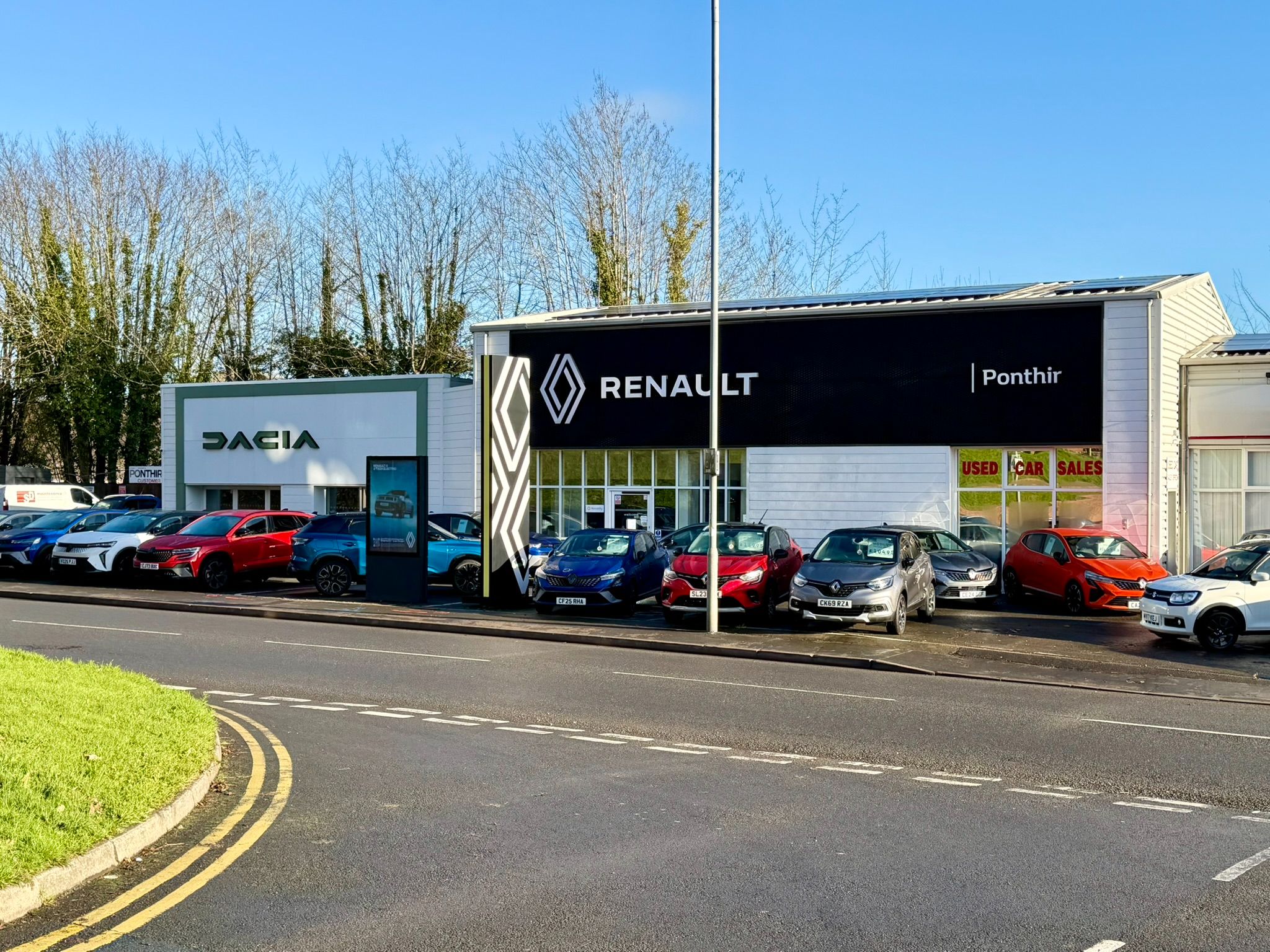 Ponthir Renault Newport | Car dealership in Newport | Autotrader