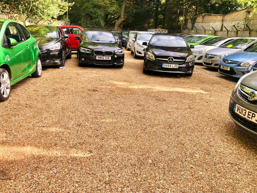 SMJ Motors Ltd | Car dealership in Brentwood | Autotrader