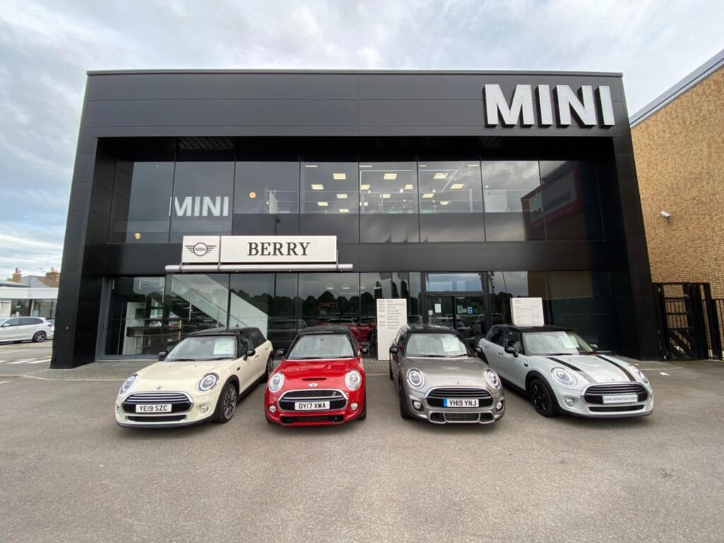 Berry Thames Ditton MINI | Car dealership in Surbiton | Autotrader