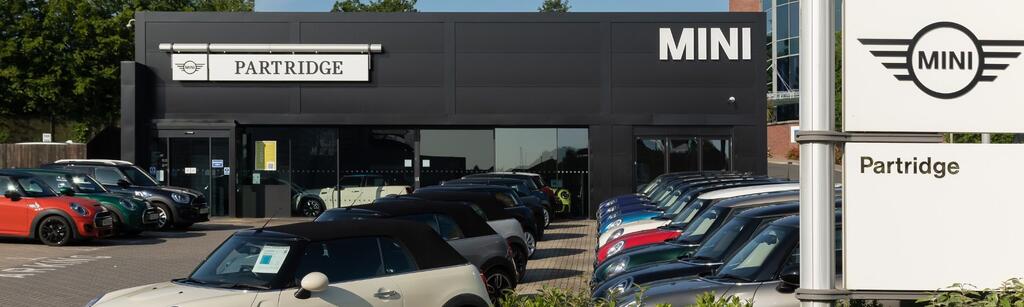 Partridge Mini | Car dealership in Eastleigh | Autotrader