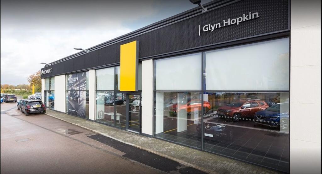 Glyn Hopkin Renault & Alpine St Albans | Car dealership in St Albans ...