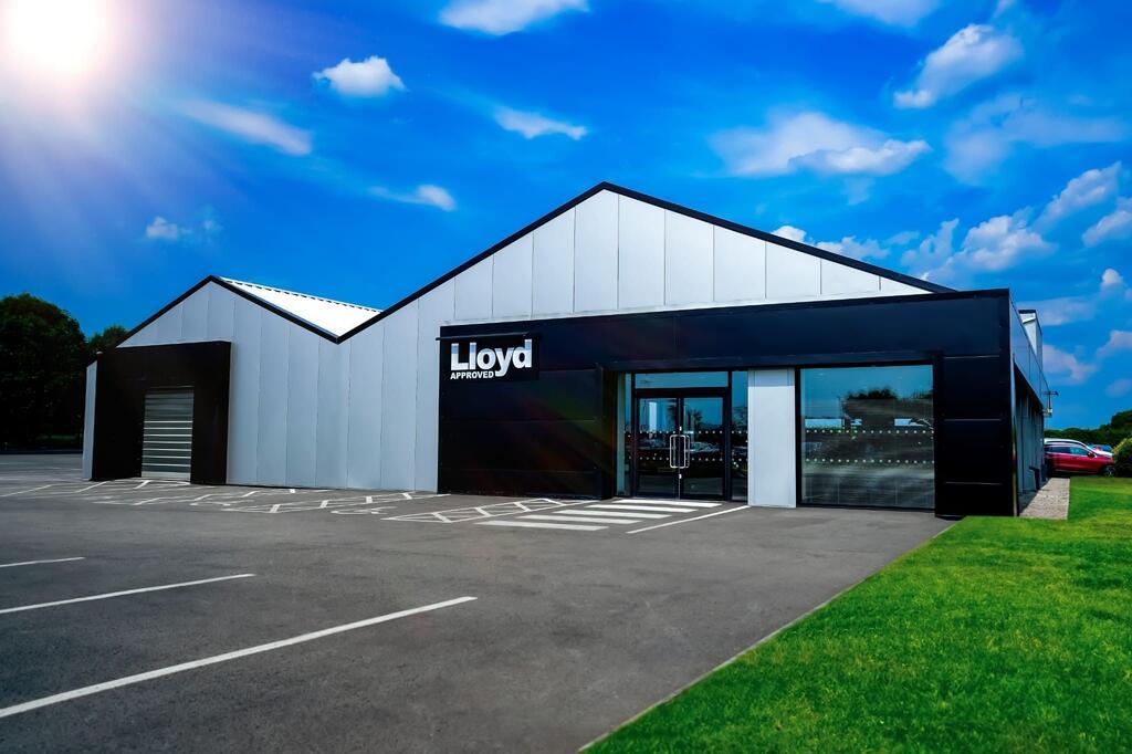 Lloyd Select Blackpool | Car dealership in Blackpool | AutoTrader
