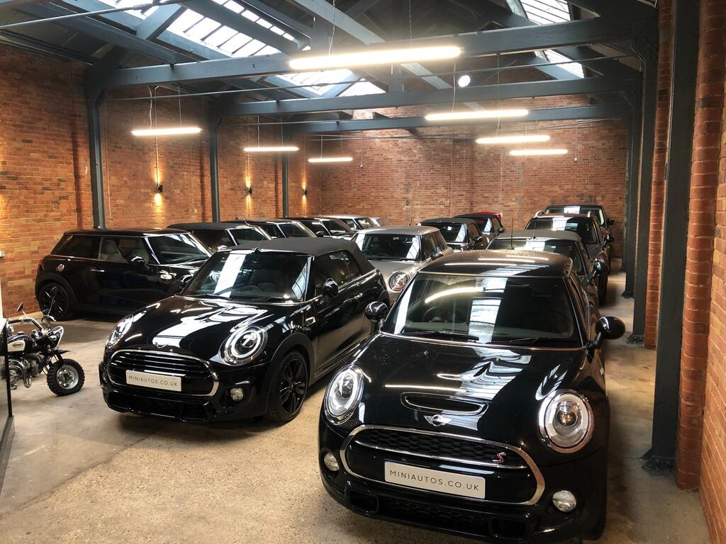 Miniautos.co.uk | Car dealership in London | Autotrader