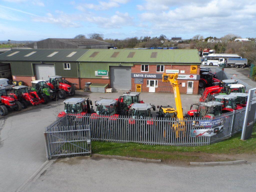 Emyr Evans A'i Gwmni Cyf | Farm machinery dealership in Gwynedd ...