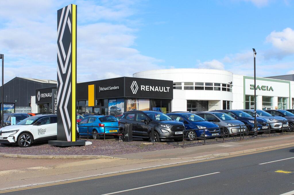 Richard Sanders Renault Northampton | Car dealership in Northampton ...
