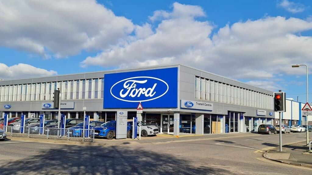 Evans Halshaw Ford Wolverhampton | Car dealership in Wolverhampton ...