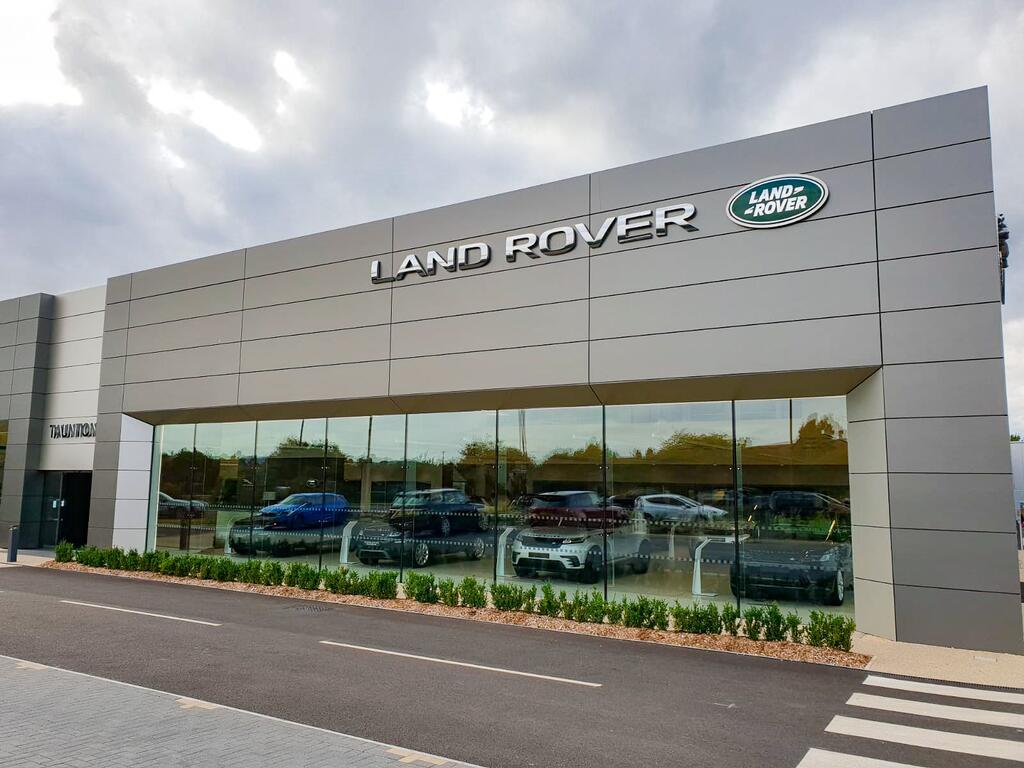 Vertu Land Rover Taunton | Car dealership in Taunton | Autotrader