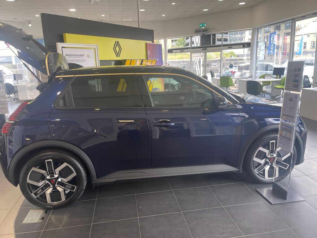 Vertu Renault Bradford | Car dealership in Bradford | Autotrader