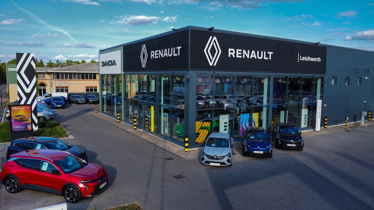 Letchworth Renault & Dacia | Car dealership in Letchworth Garden City ...