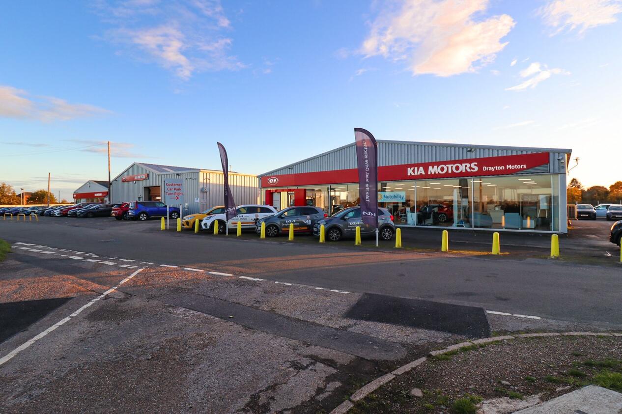 Drayton Motors Kia Boston | Car dealership in Boston | Autotrader