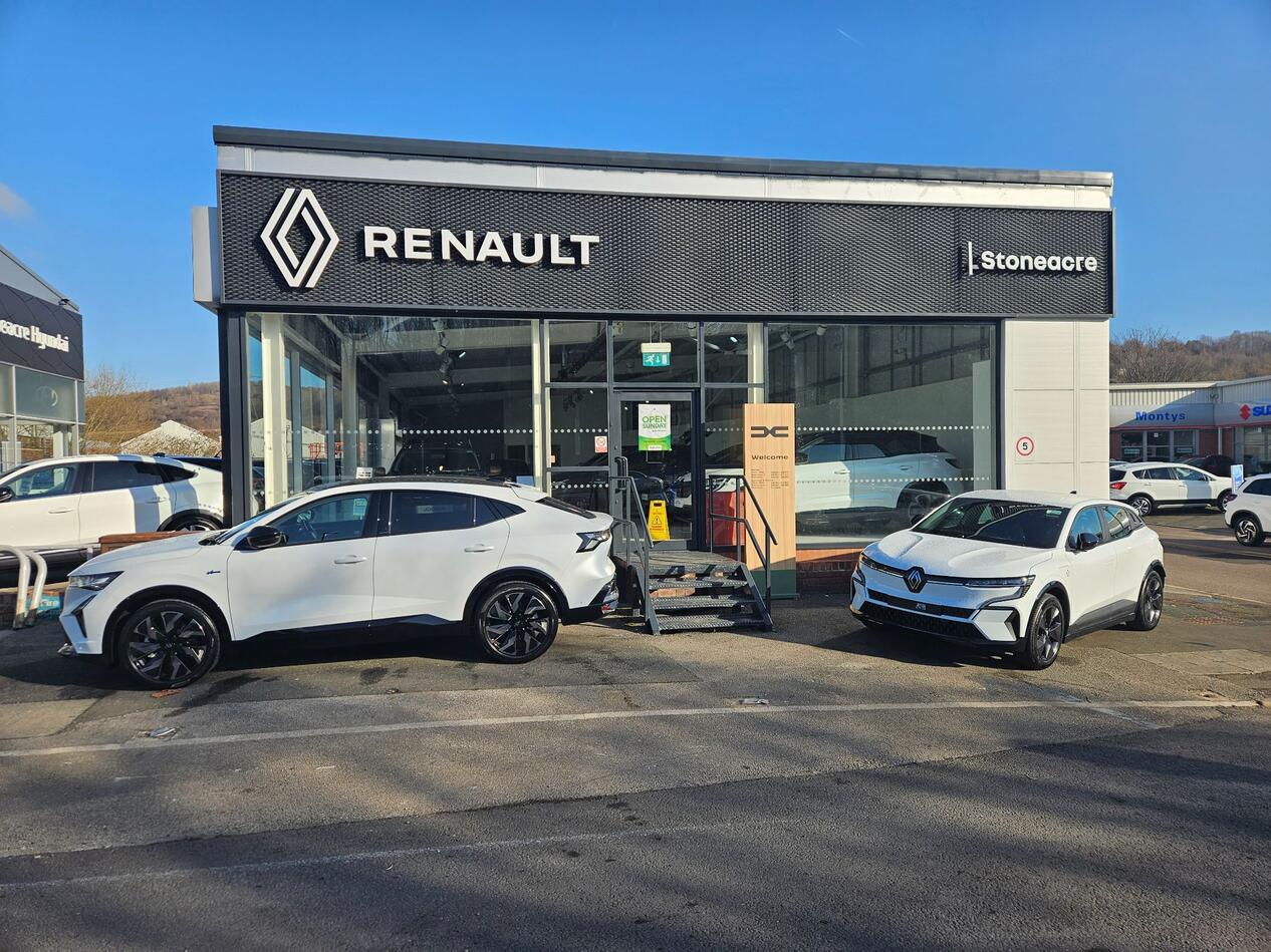 Stoneacre Sheffield Renault | Car dealership in Sheffield | AutoTrader