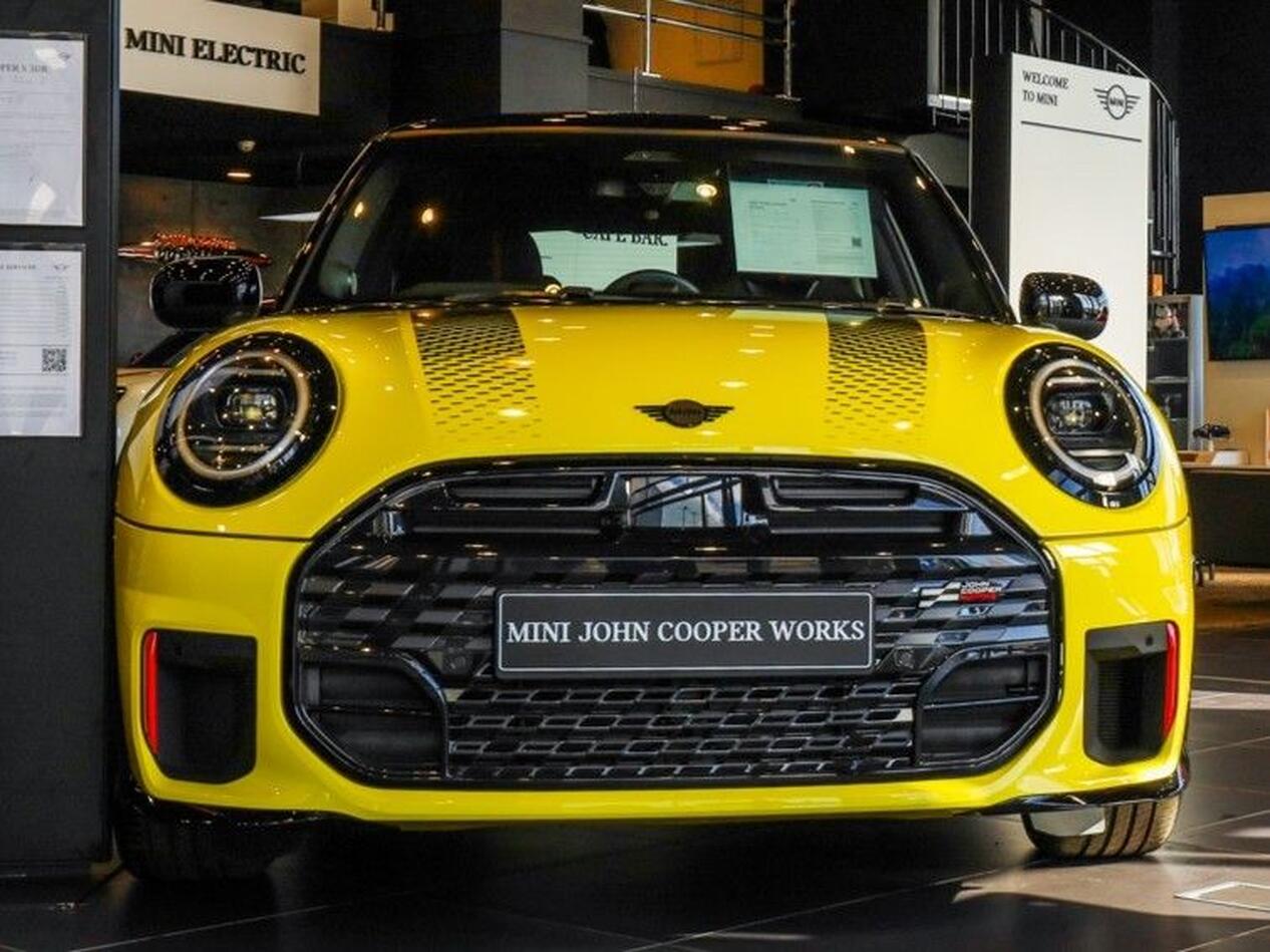 Douglas Park MINI Glasgow | Car dealership in Glasgow | Autotrader