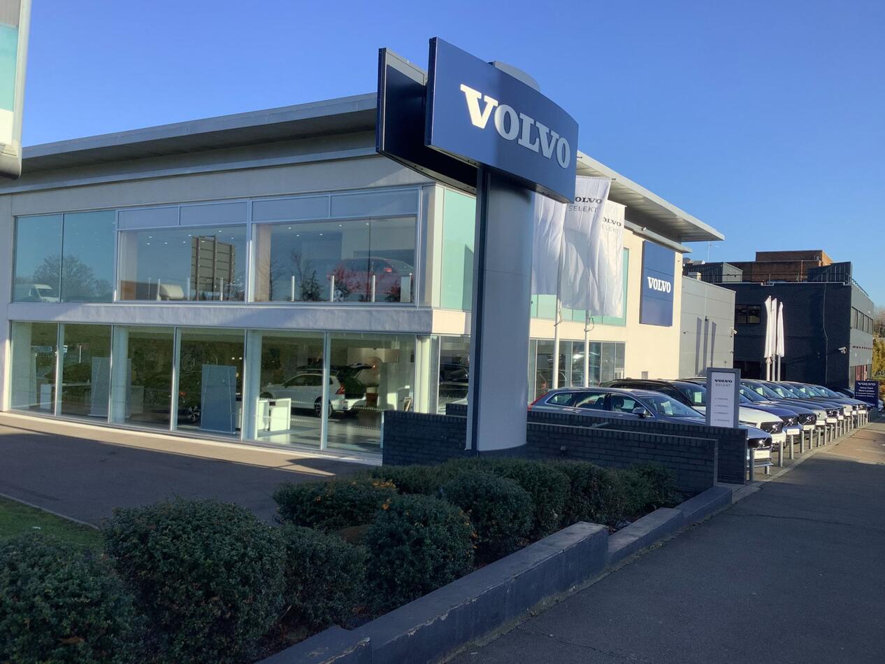 Volvo Cars West London | Car dealership in Chiswick | Autotrader