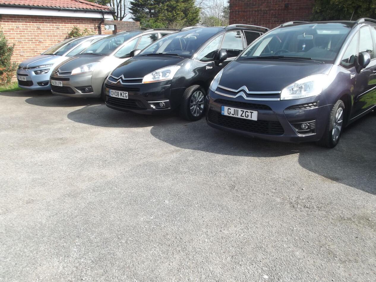 Paul Noyce Cars & Commercials | Car dealership in Yateley | Autotrader